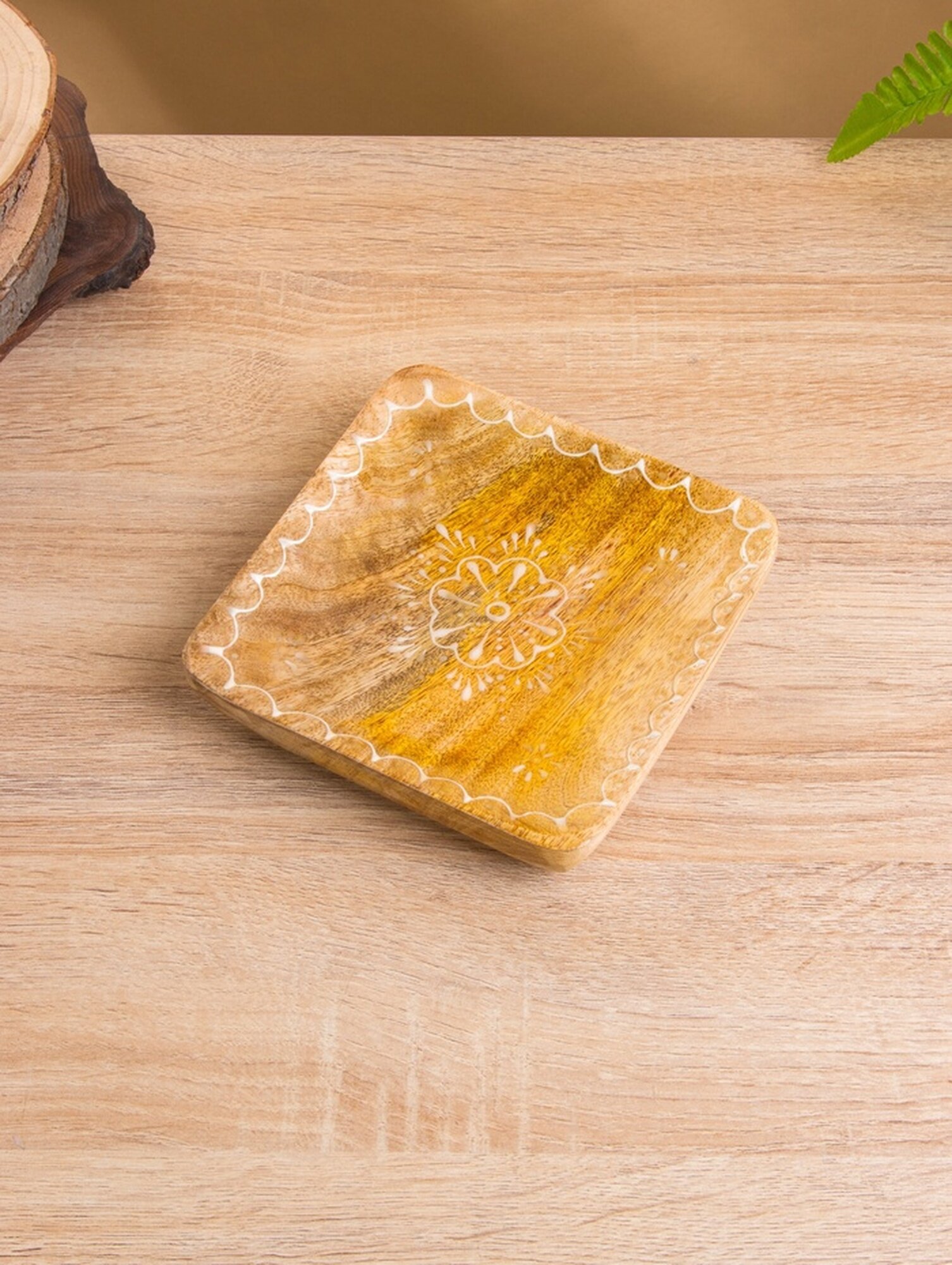 Блюдо Сима-ленд «Звезда», дерево манго, квадратное, бежевое, 15 см