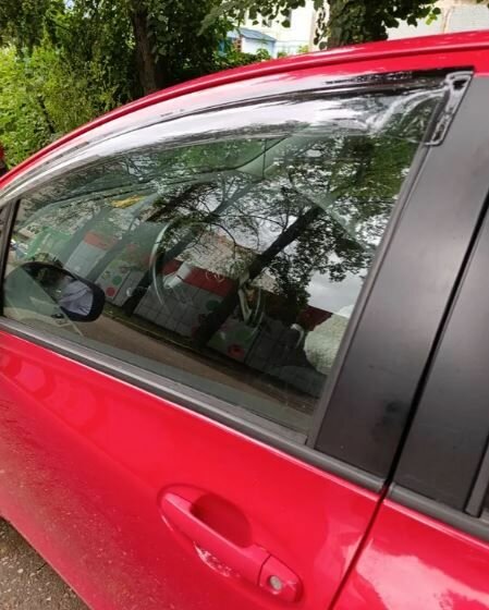 Ветровики передних окон, для авто Toyota Yaris хэтчбэк 5-дв. 2005-2011