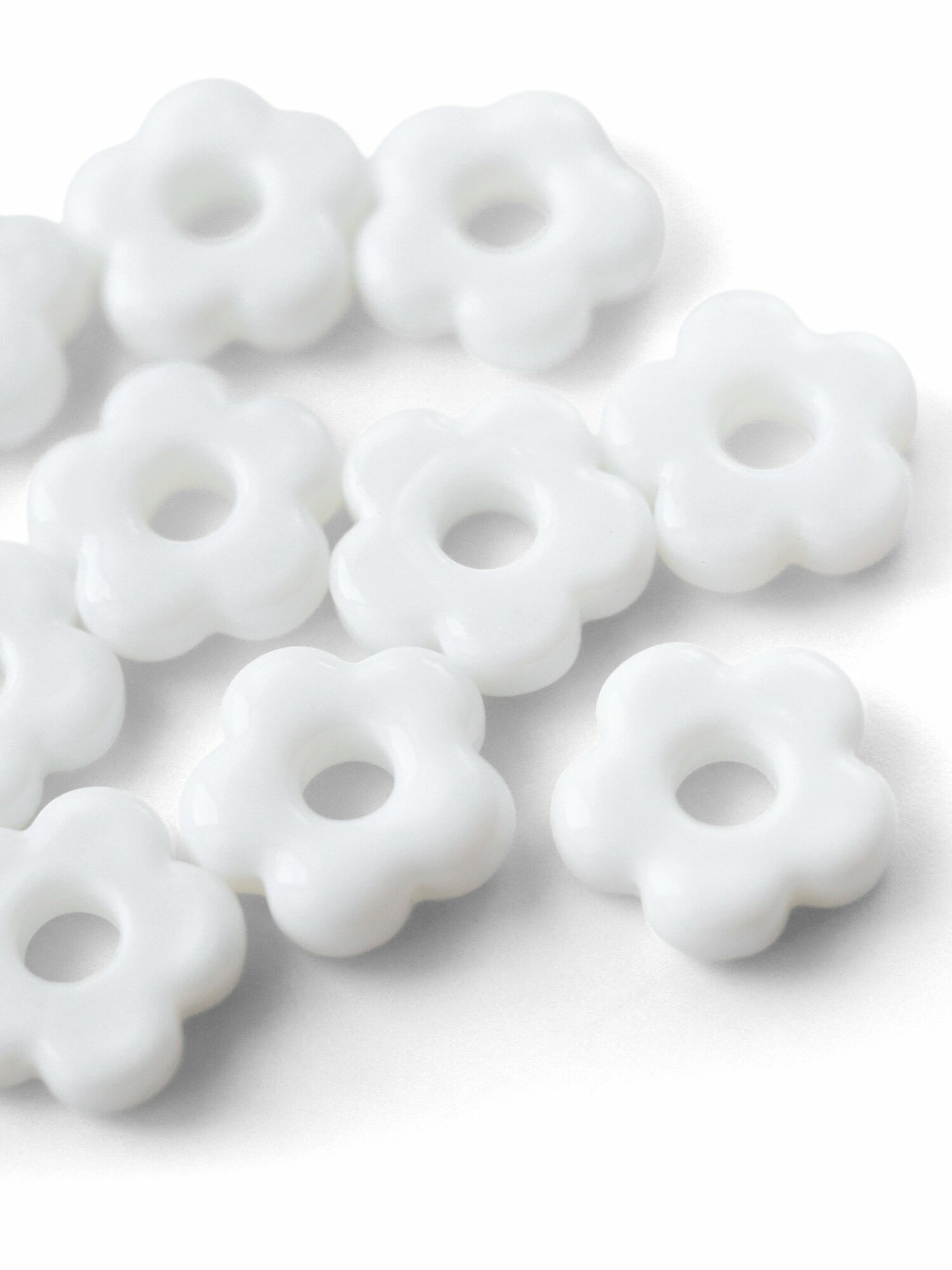 Бусины цветок Лэмпворк стекло 5 шт, белый, 15-16x16x3.5-4.5 мм