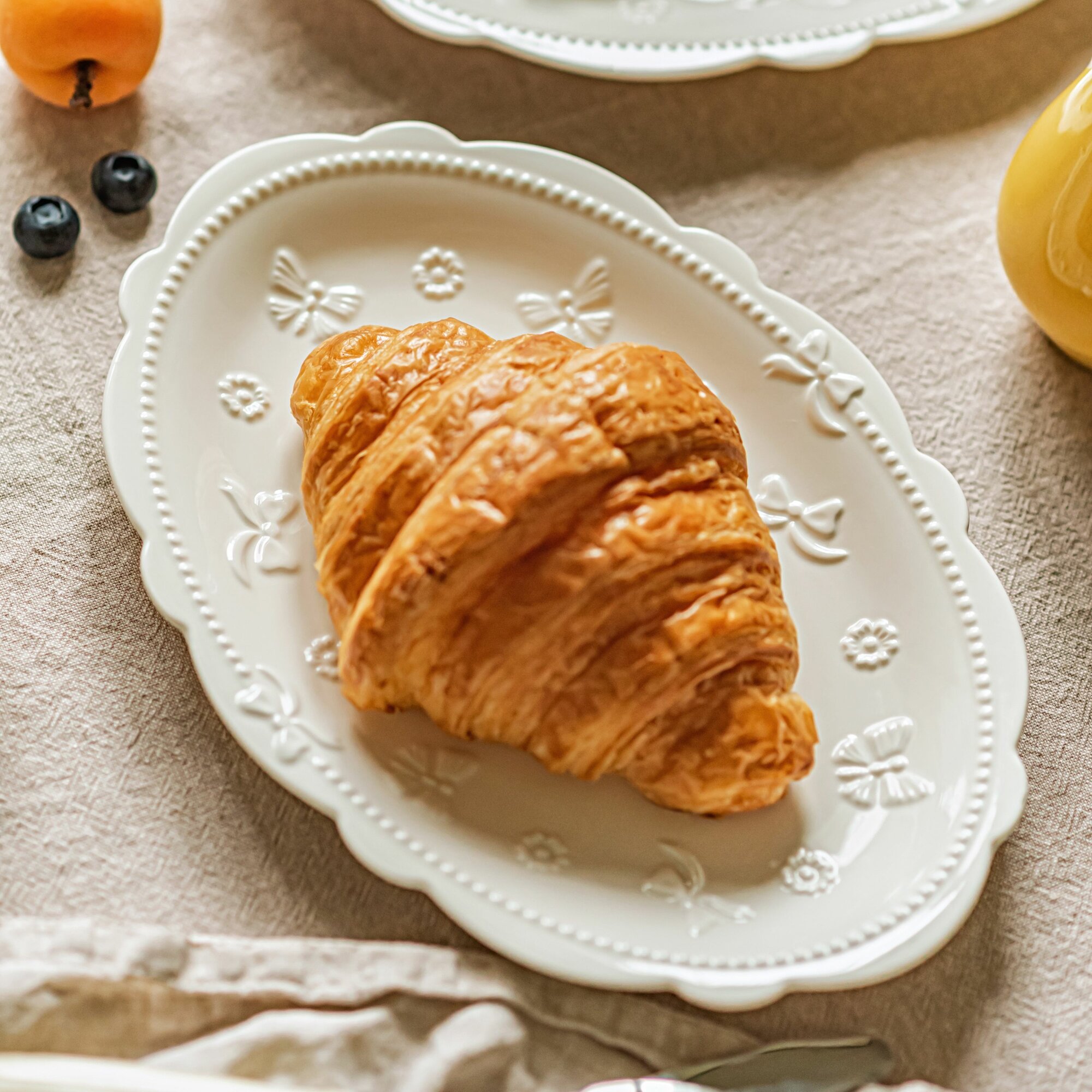 Тарелка керамическая овальная 25*18 см с рисунком, винтаж