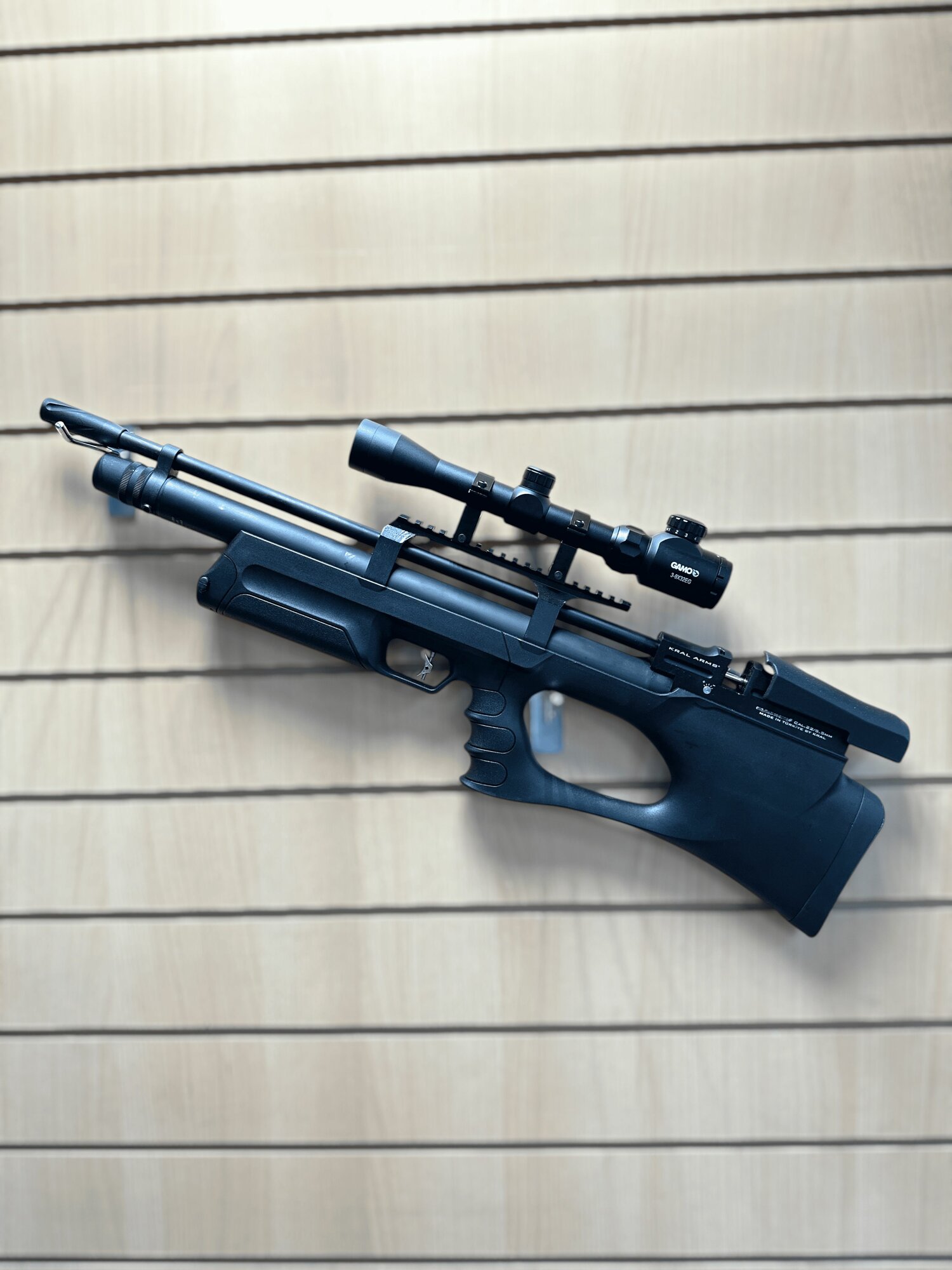 Комплект S+: пневматическая винтовка Kral Puncher Breaker 3 кал.5,5 мм (PCP, пластик) с оптическим прицелом и насосом