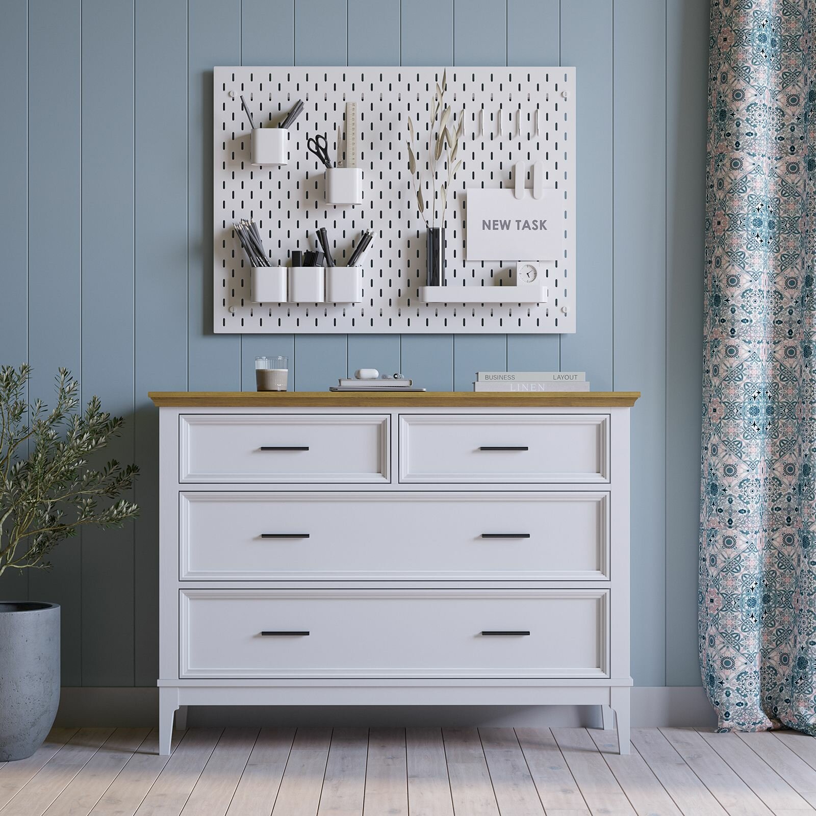 Комод для спальни Квадро-С 04 (белый лак+антик №24) массив сосны