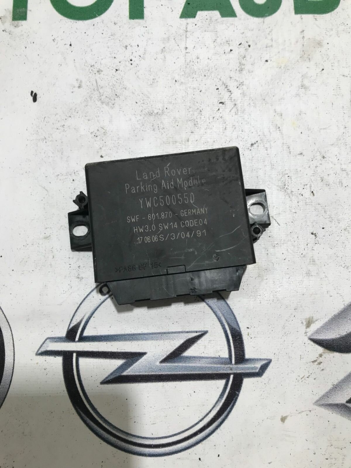 Блок управления парктроником Land Rover Discovery III (2004—2009) YWC500550