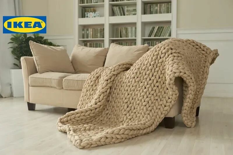 Утяжелённый плед ручной вязки