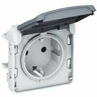 Legrand Plexo Серый Механизм Розетка с/з с крышкой, винтовой зажим IP55 069571
