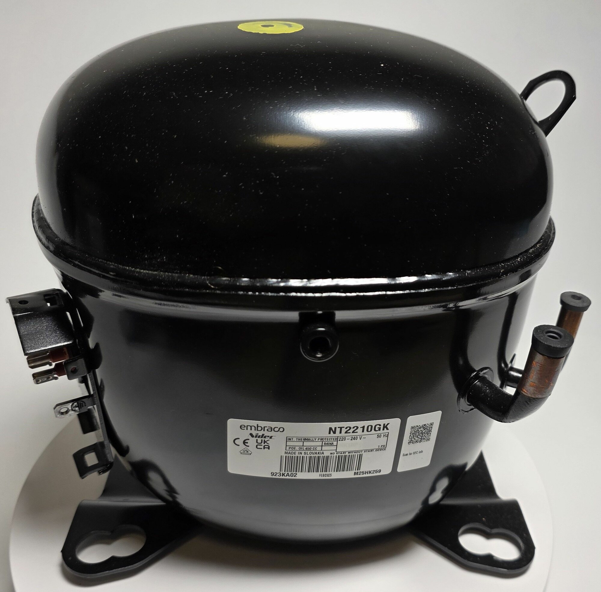 Компрессор NT2210GK R404 Embraco 1295Вт LBP код 923KA0204AF