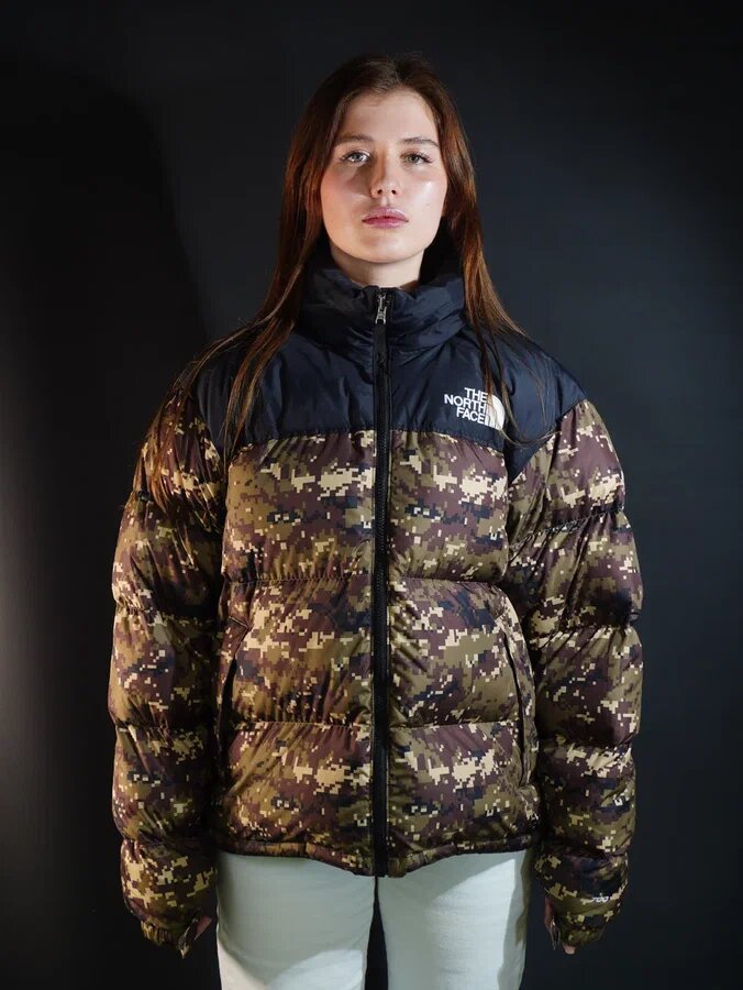 Пуховик The North Face THE NORTH FACE 1996 RETRO 700 NUPTSE JACKET OLIVE GREEN, размер M, pixel