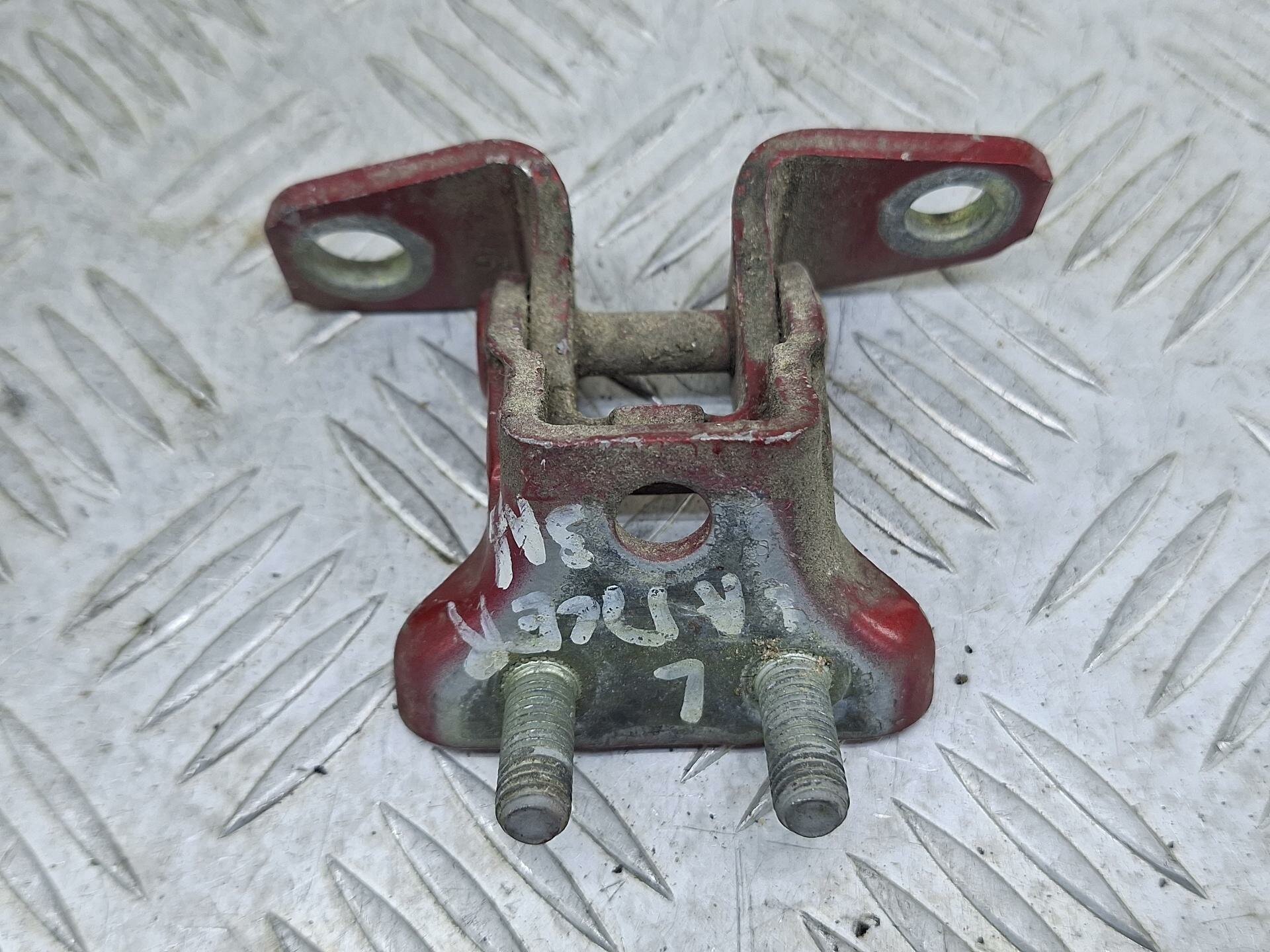 Петля двери задней левой Mitsubishi Lancer 10 (2007 - 2010)