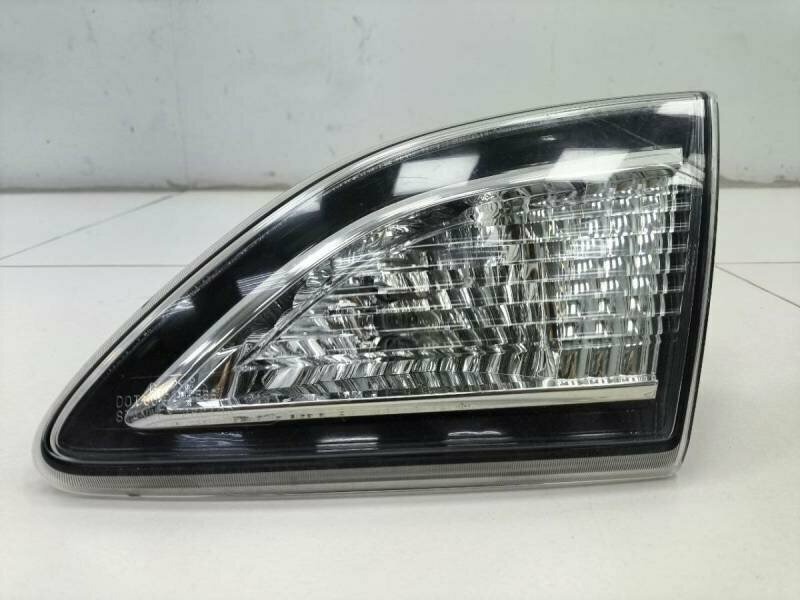 Фонарь задний внутренний правый Mazda 3 BL 2008-2013