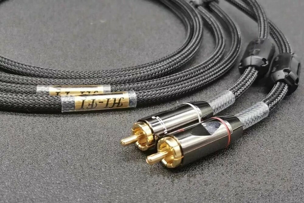 CANARE Аудиокабель RCA/RCA, 2 м, черный