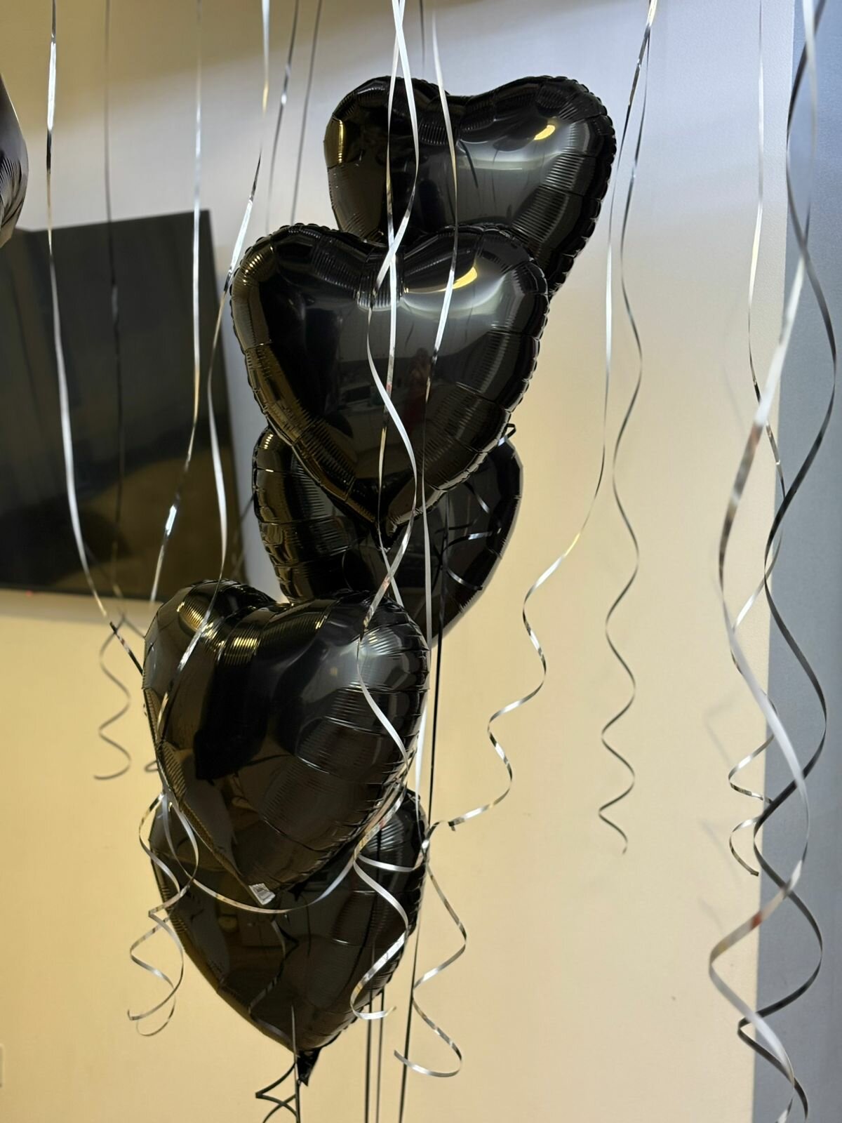 Шары с гелием 5 штук "Черные сердца". Воздушные шарики. Набор шаров под потолок, 5 штук с быстрой доставкой