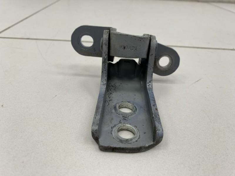 Петля двери передней правой верхняя Toyota Corolla E120 2001-2007 кат.номер: 6871002040