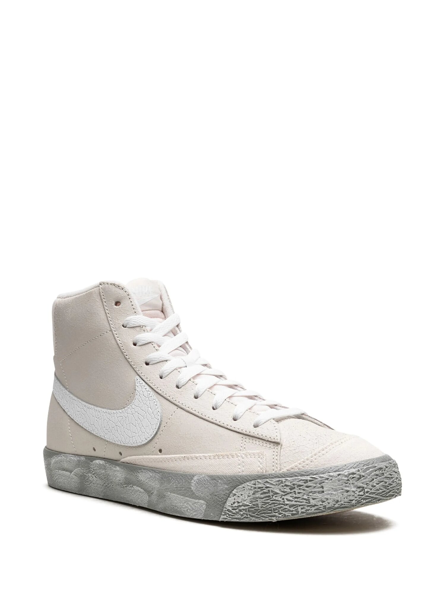 Кроссовки NIKE Blazer Mid 77 EMB, размер 9 US, серебристый — фото 1