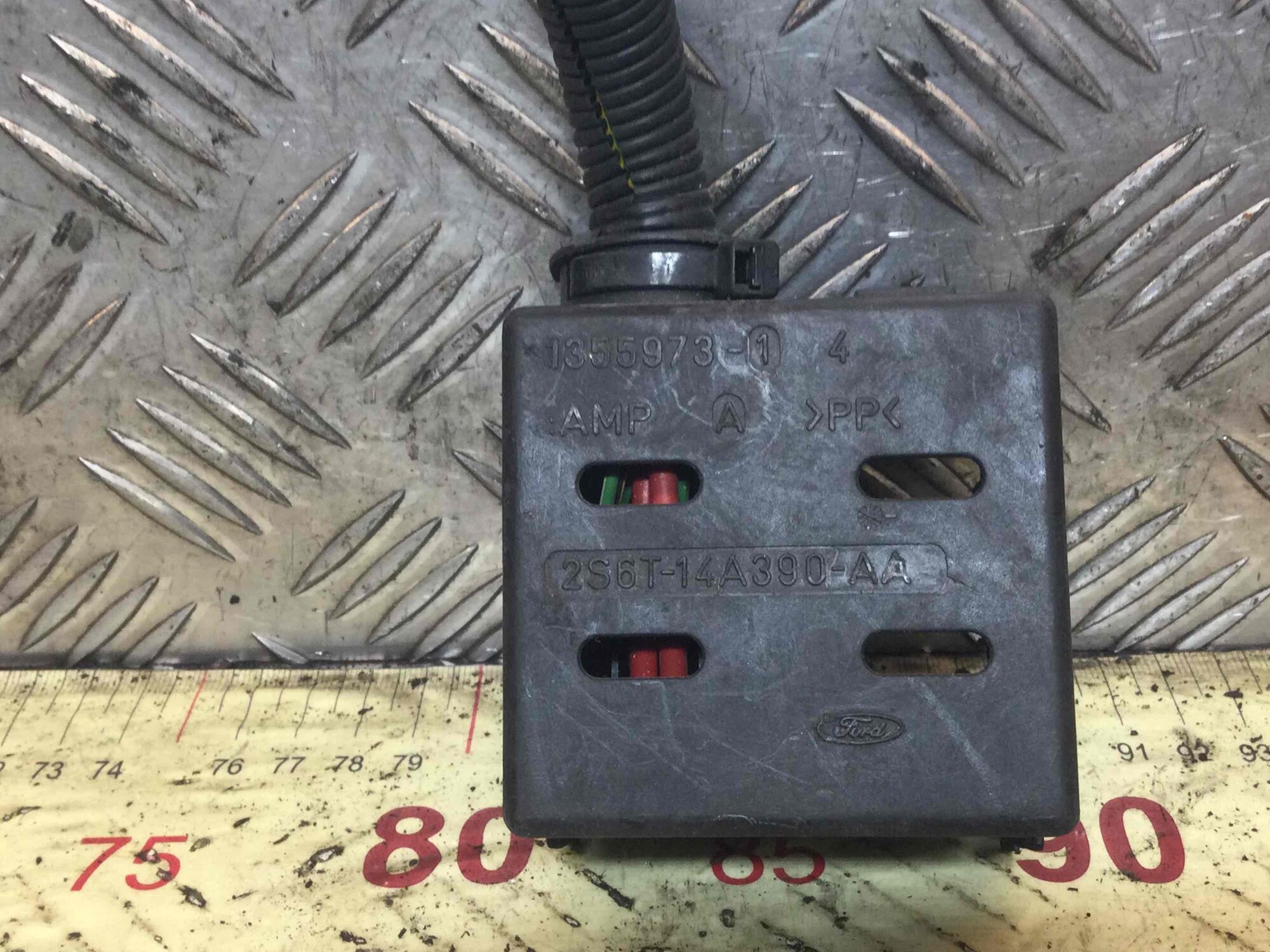 Б/У Блок реле Ford Fiesta 5 поколение (2001-2007) 2003 г.