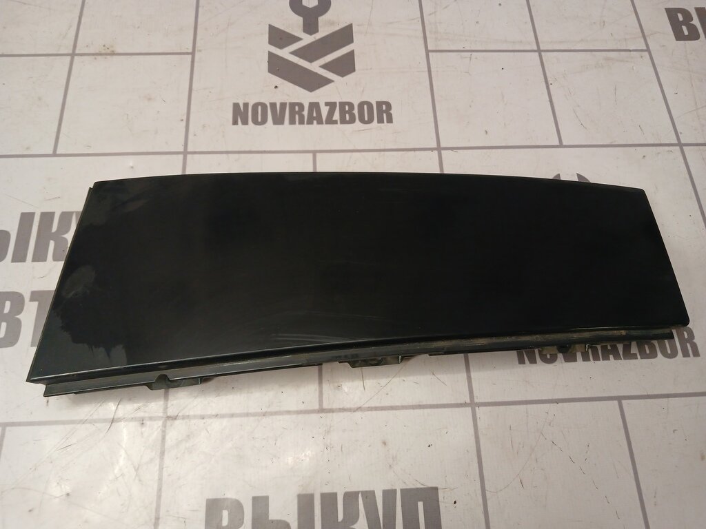 Накладка двери задней правой Skoda Yeti 2009-2018