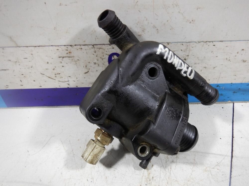 Корпус термостата Ford Mondeo II 7165886