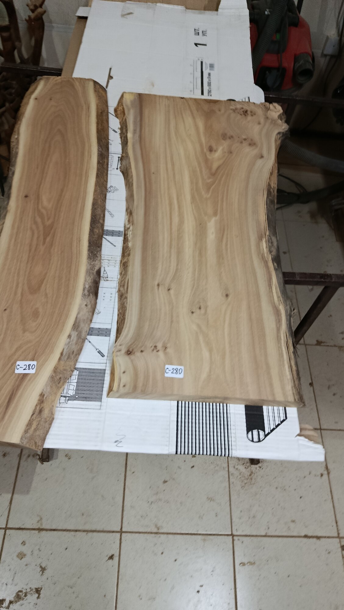 Слебы из массива карагача 80х30х2,7см,90х20х2,7см(С280), комплект из 2-х досок из массива дерева