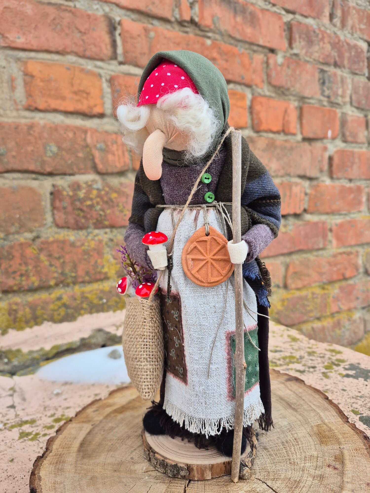 Кукла-оберег, ручная работа, Баба Яга, 30 см, текстиль, шерсть, дерево