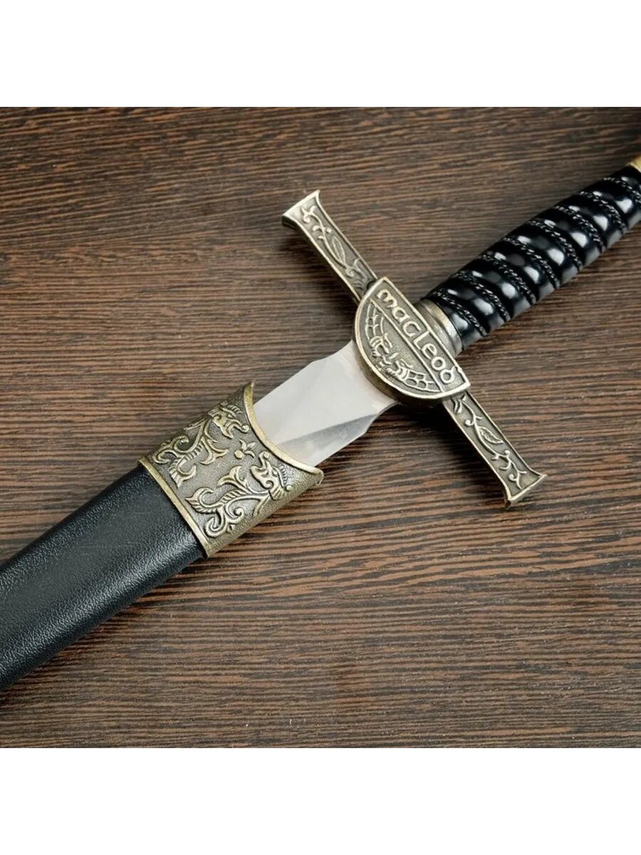 Кортик с драконом и витой рукояткой