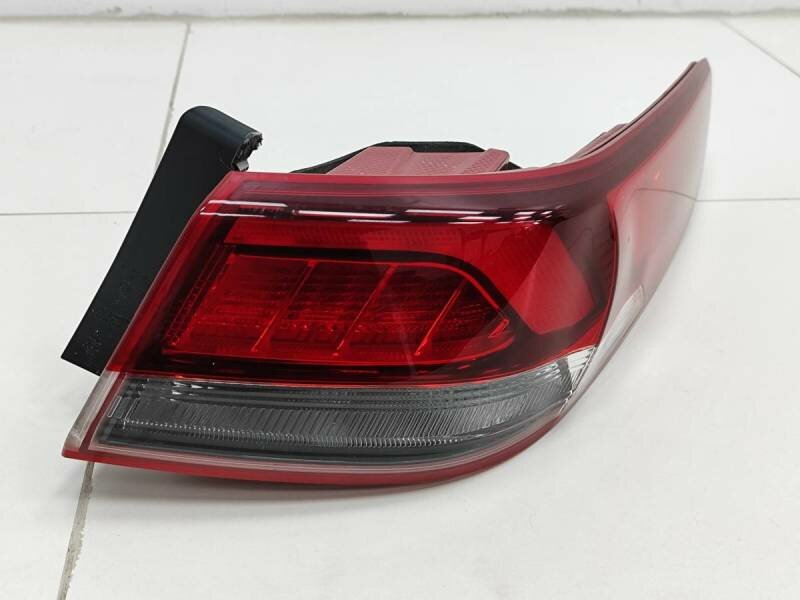 Фонарь задний наружный правый Kia Optima 4 JF 2015 кат.номер: 92402D4600