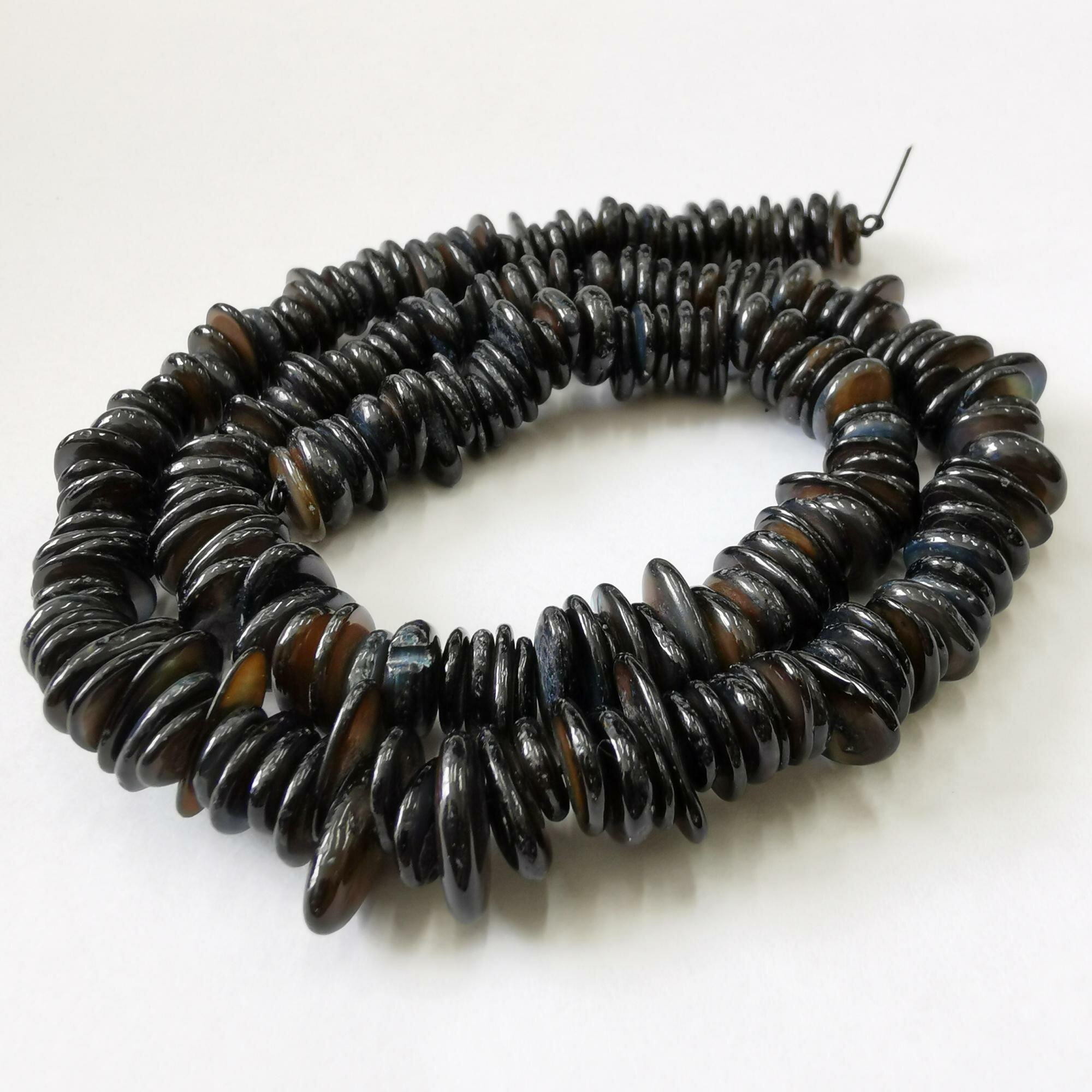 Бусина перламутр, 6х1 - 14х2.5мм, диски (чипсы) неправильной формы, чёрно-коричневые, 190 шт, низка