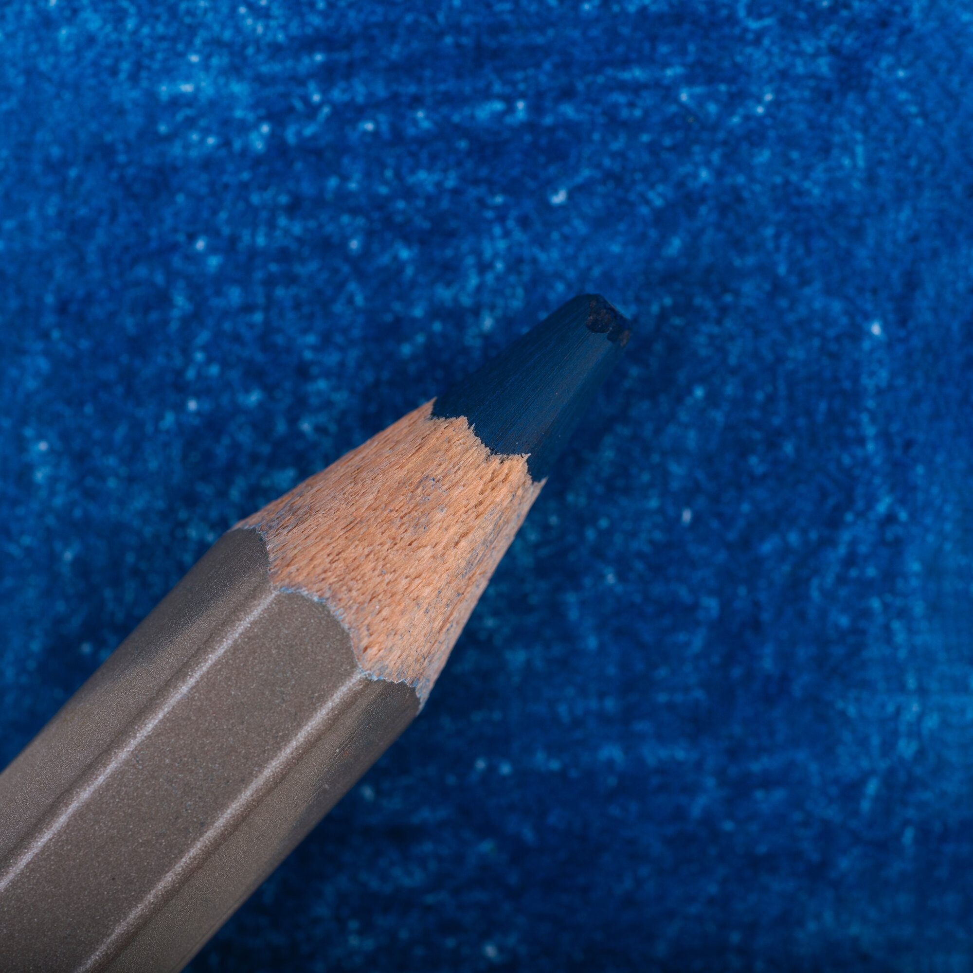 Карандаш цветной GRAFART PRO №034 синий темный