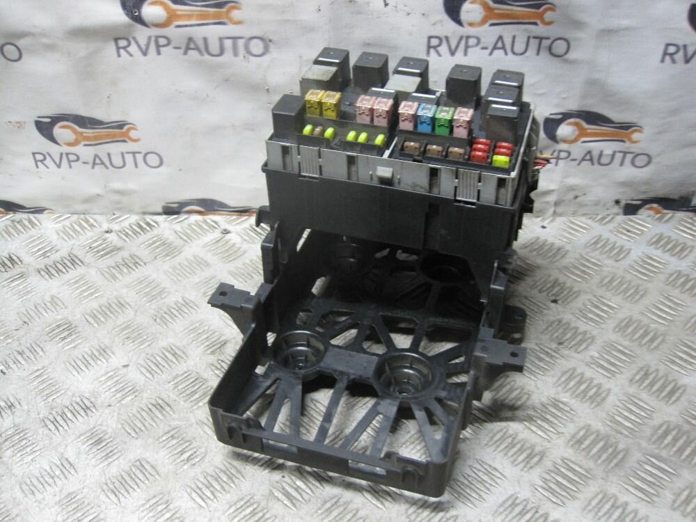 Блок предохранителей Ford Transit 6 TT9 2006—2014 6C1T14401ABH