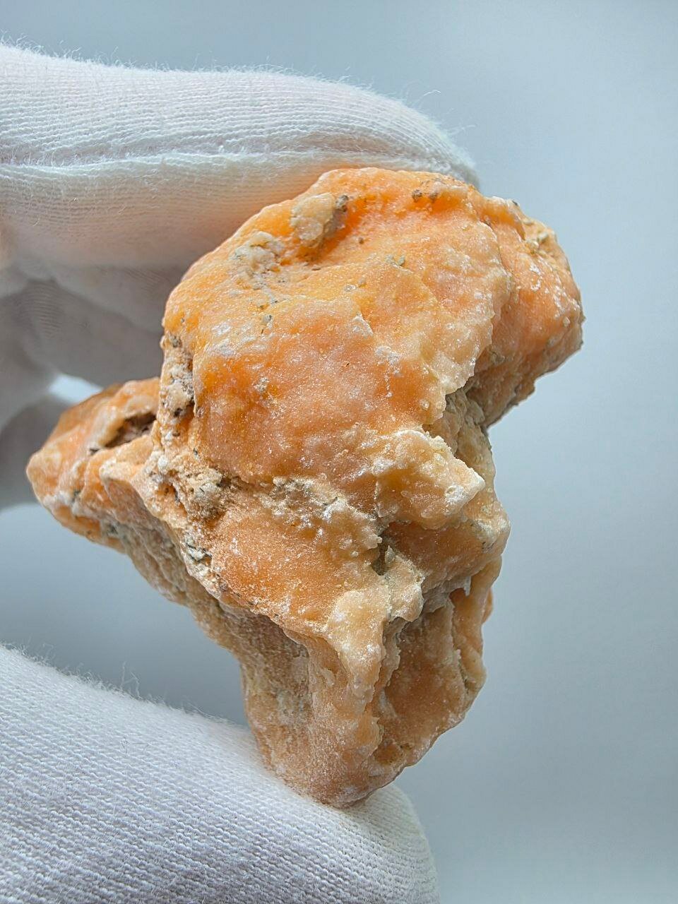 Ангидрит (розовый) 63 мм, 70 г.