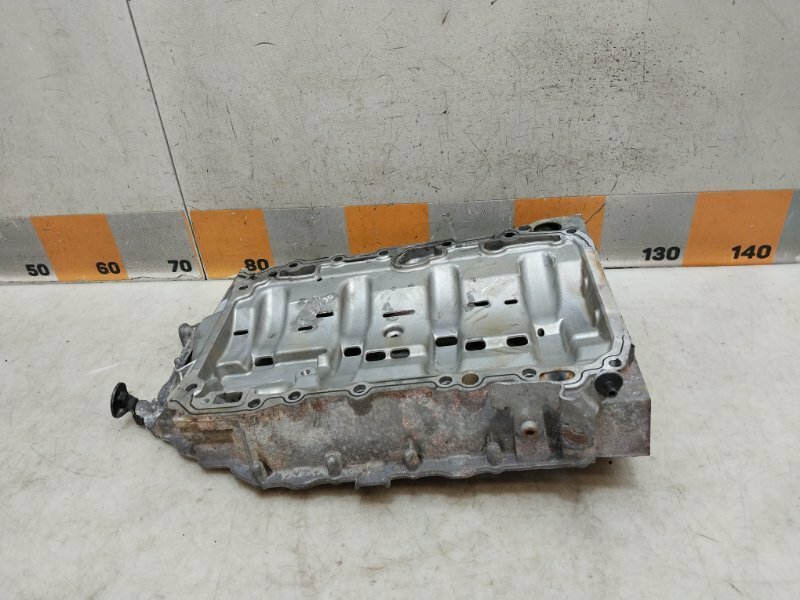 Б/У Верхняя часть, 1.8 CDA Поддон масляный двигателя Skoda Yeti 5L 432490 VAG арт. 06J103603AF