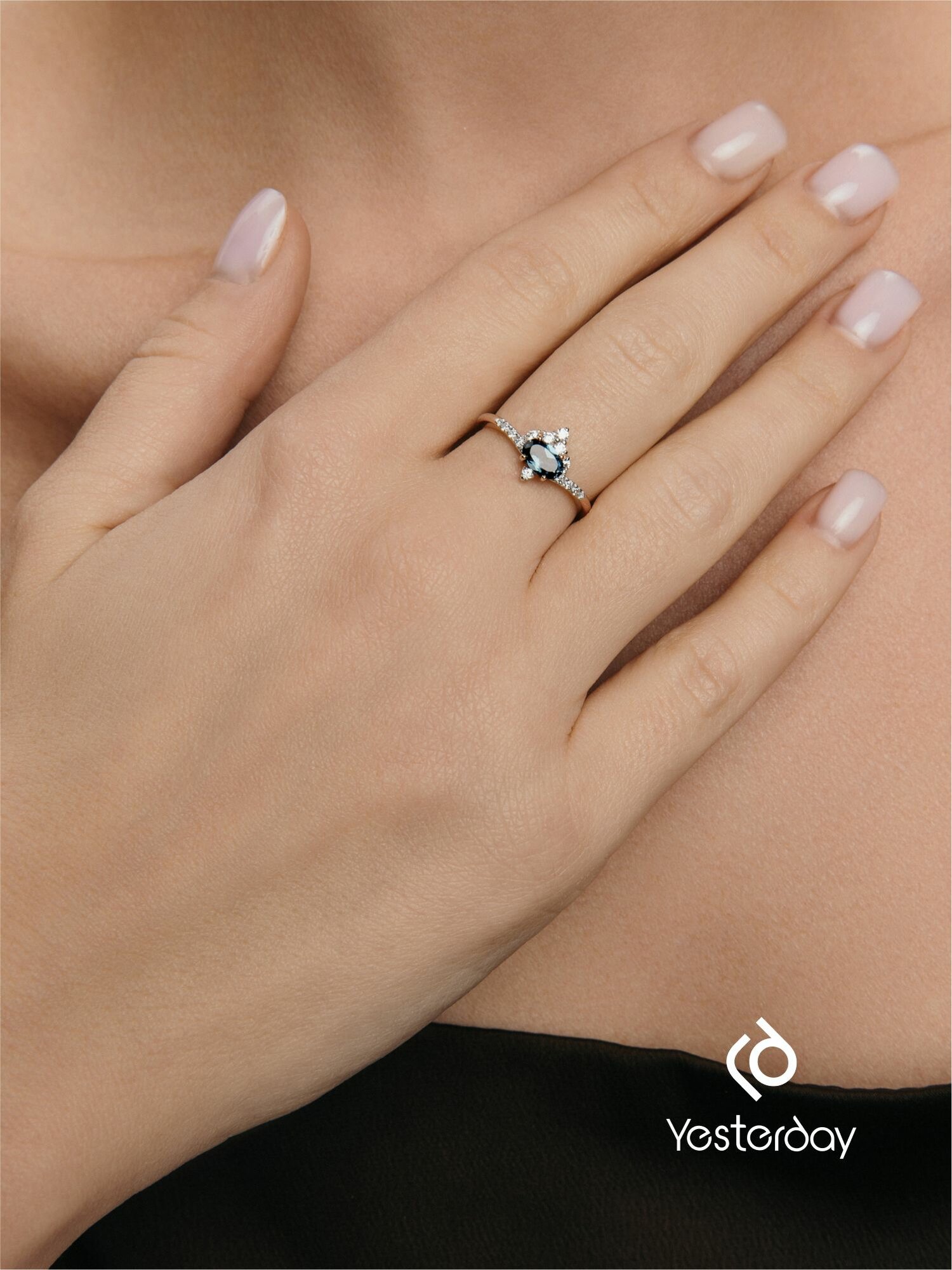 Кольцо тонкое, красное золото, 585 проба, Лондон топаз, фианит