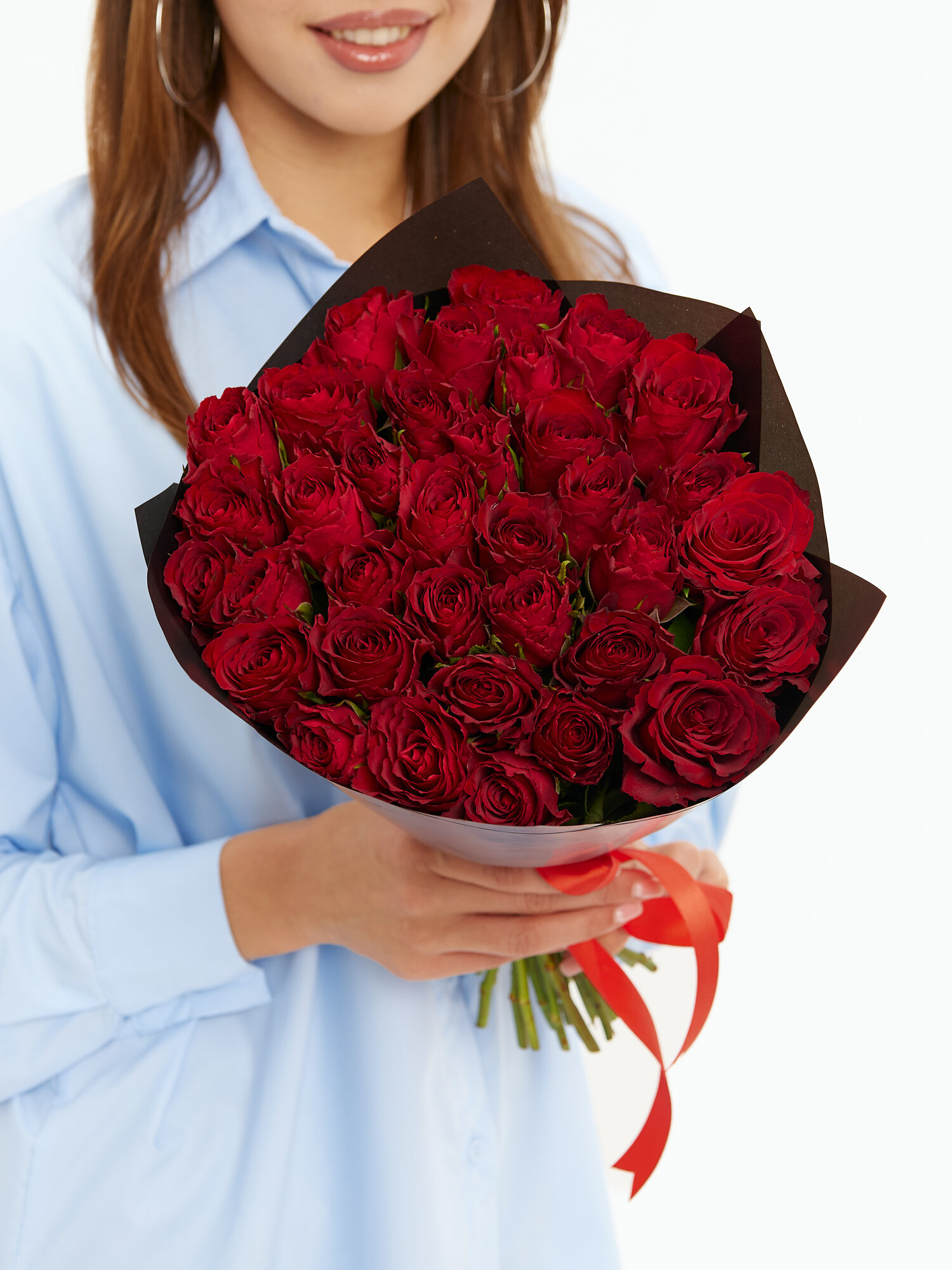 Букет из свежих цветов 35 роз (красная кенийская роза с бутоном некрупного размера премиум)