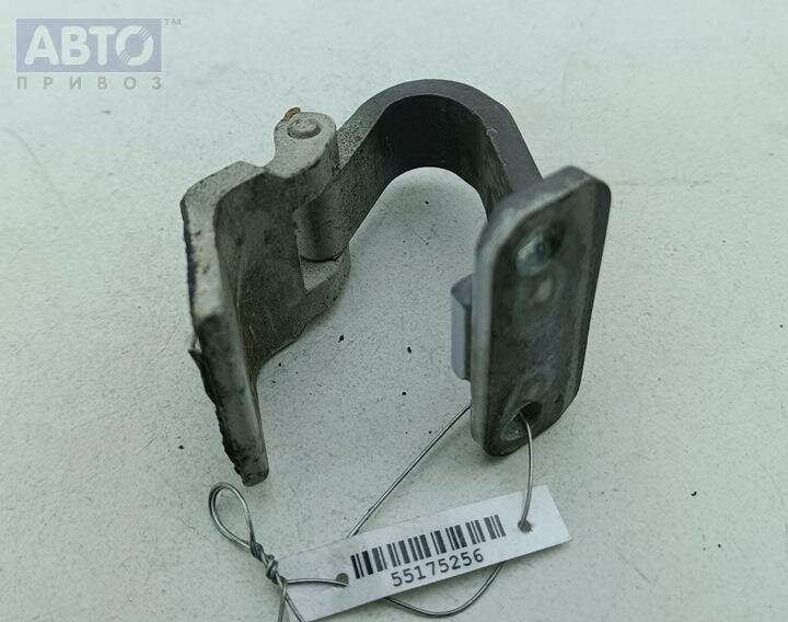 Петля крышки (двери) багажника Volkswagen Passat B3