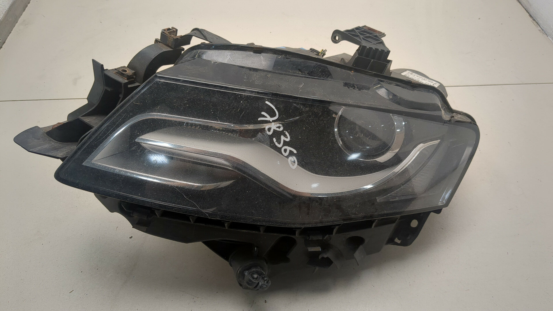 Фара (передняя) левая Audi A4 (B8) Б/У