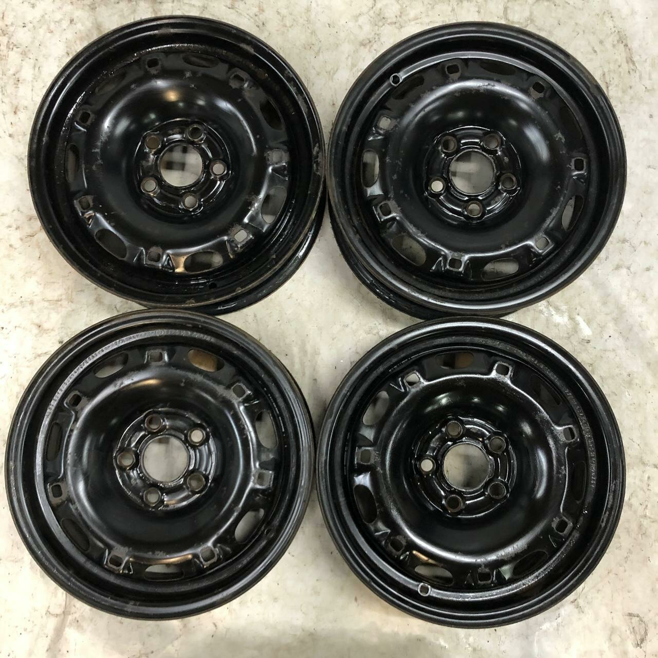 Колесные диски Штампованные 14x5 PCD 5x100 D57.1 ET35 (Реплика)