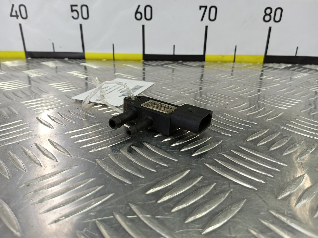 Датчик давления выхлопных газов Б/У для Volkswagen Crafter I (2006—2011) 076906051A