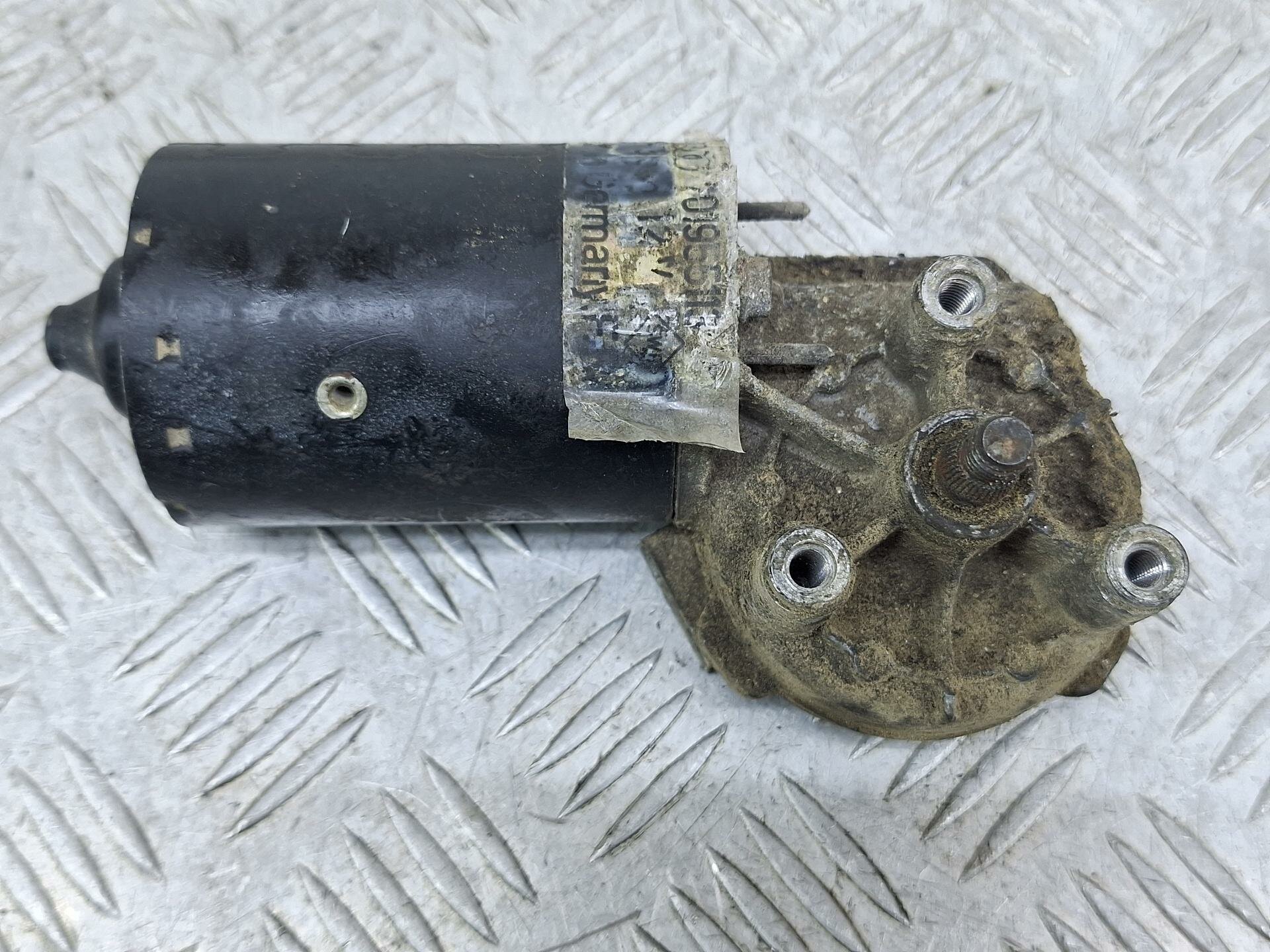 Моторчик трапеции дворников (стеклоочистителя) Volkswagen Transporter T4 (1990 - 2003) 701955113