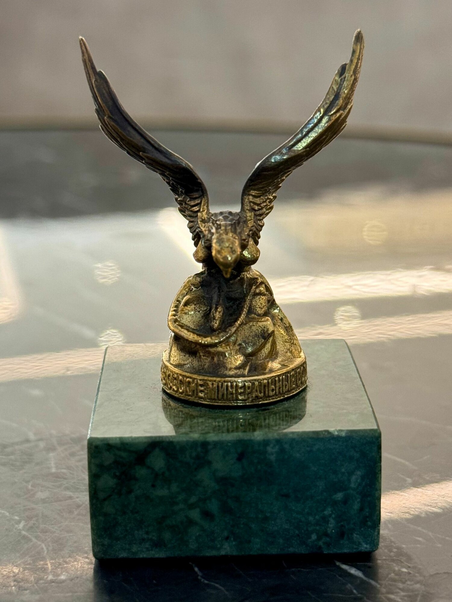 Орел статуэтка для интерьера, средняя, фигурка для декора, сувенир подарочный, бронзовое литье