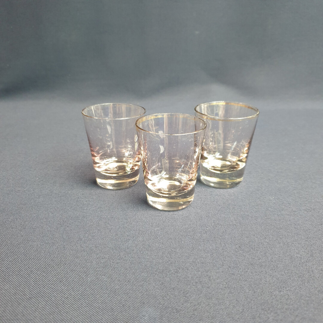 Набор из 3 стопок, цветное стекло позолота 40 мл 6 см, винтаж СССР