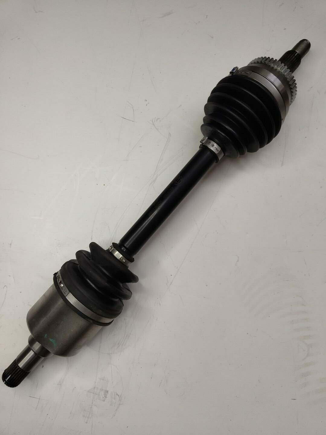 Привод левый Geely Atlas [1.8 16V 6MT внедорожник 4X2] 4082037800661