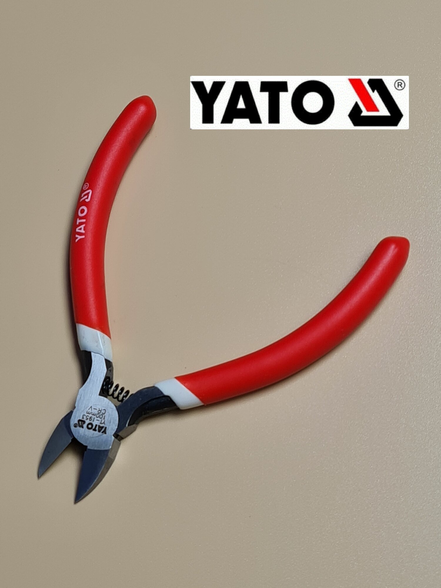 Боковые режущие плоскогубцы Yato для кабеля 100 мм арт. YT-1953