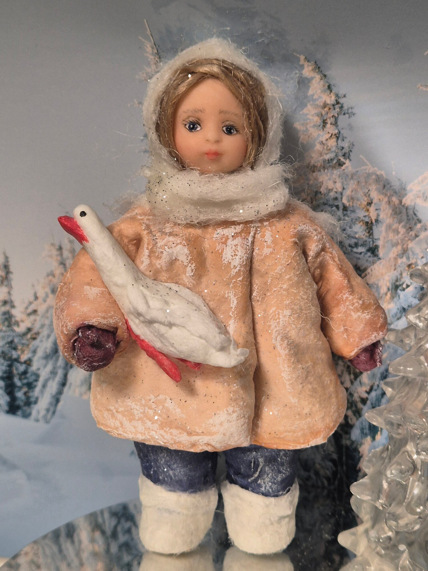 Ёлочная игрушка Affavatta, "Девочка с гусем", 12см, ручная роспись