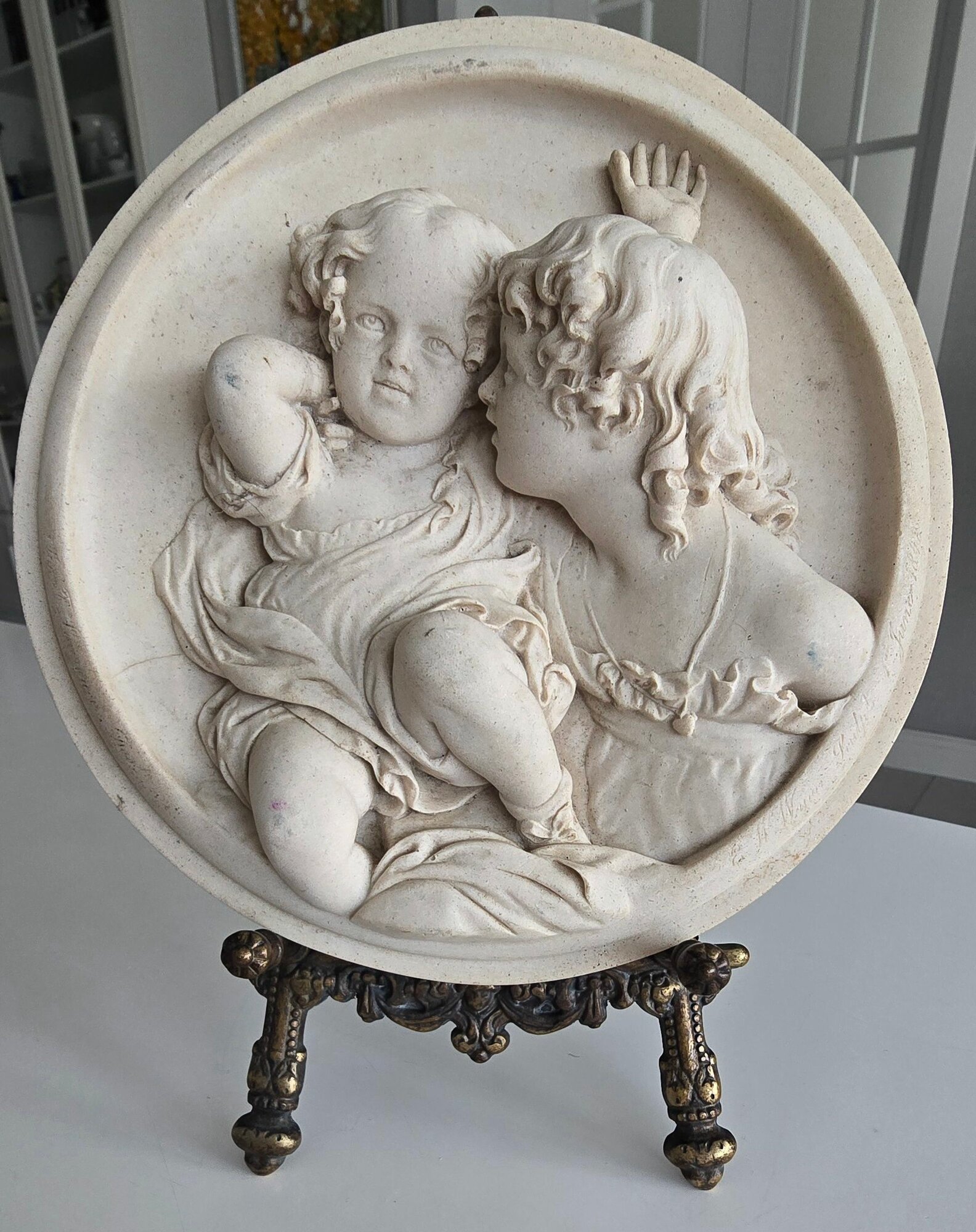 Старинный барельеф