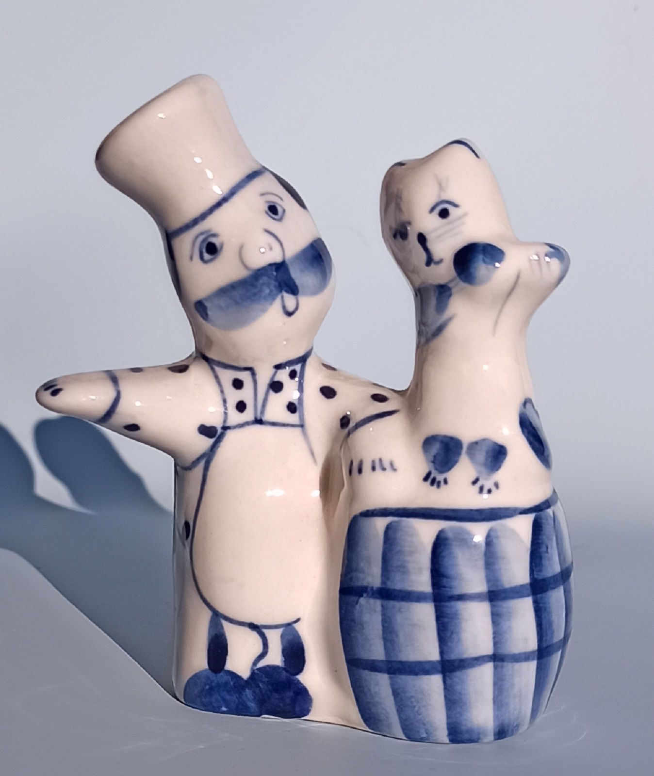 Повар и кот Гжель