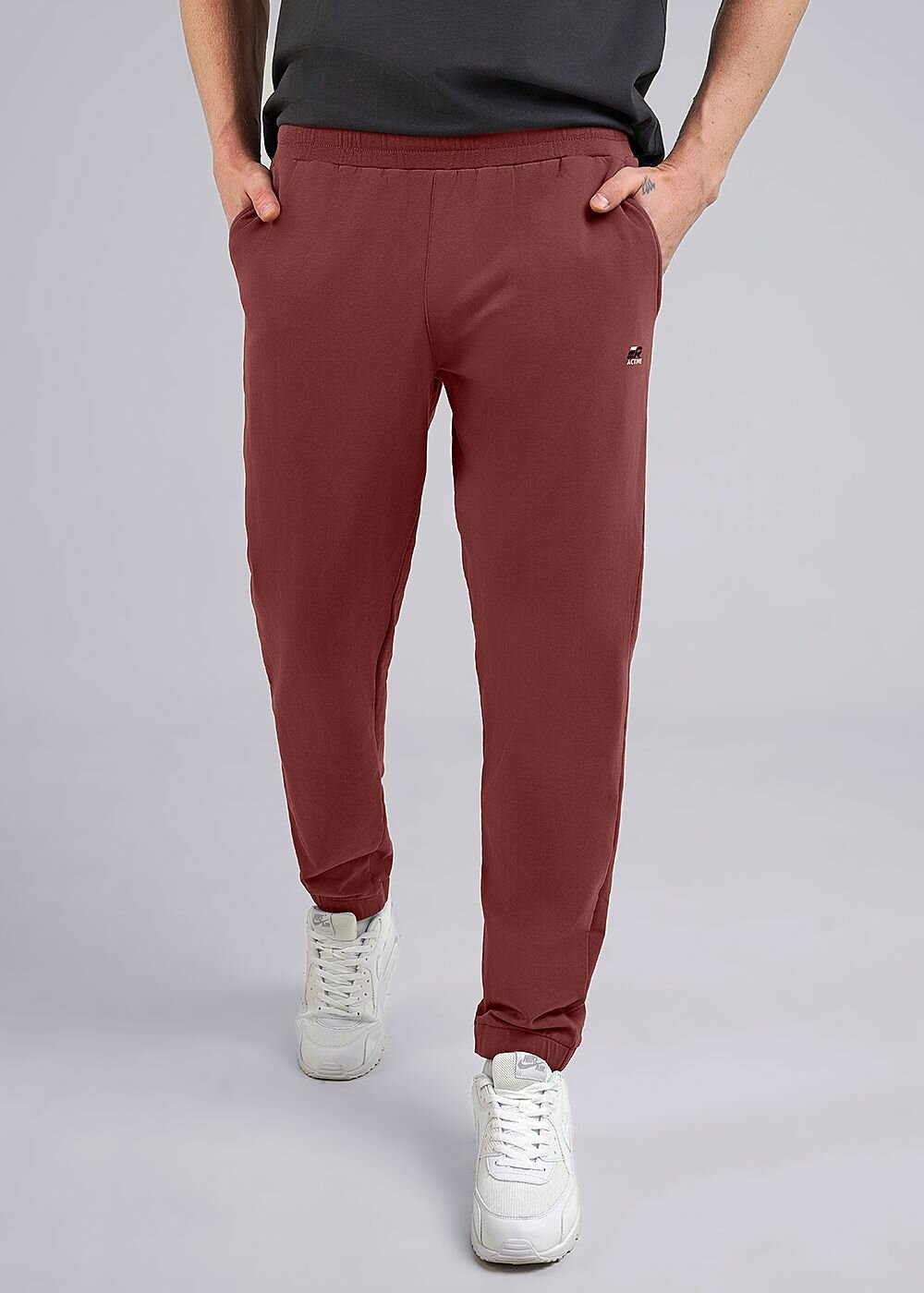 Брюки спортивные