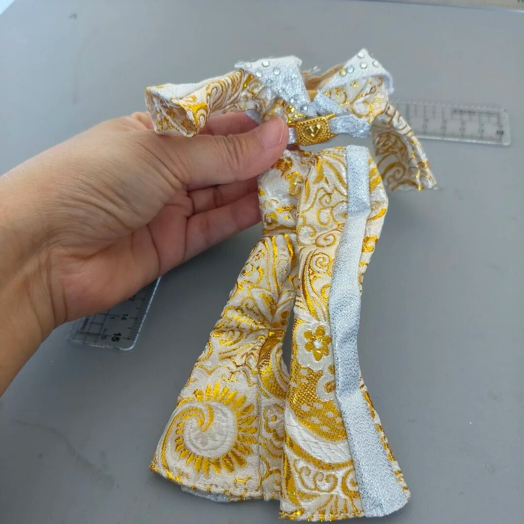 Радужный школьный комплект одежды и обуви для кукол 28 см Гусиный желтый