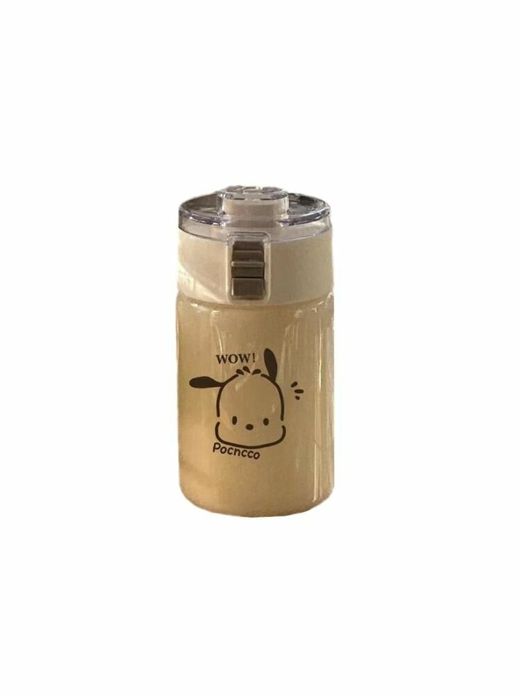 Симпатичная простая пластиковая кружка