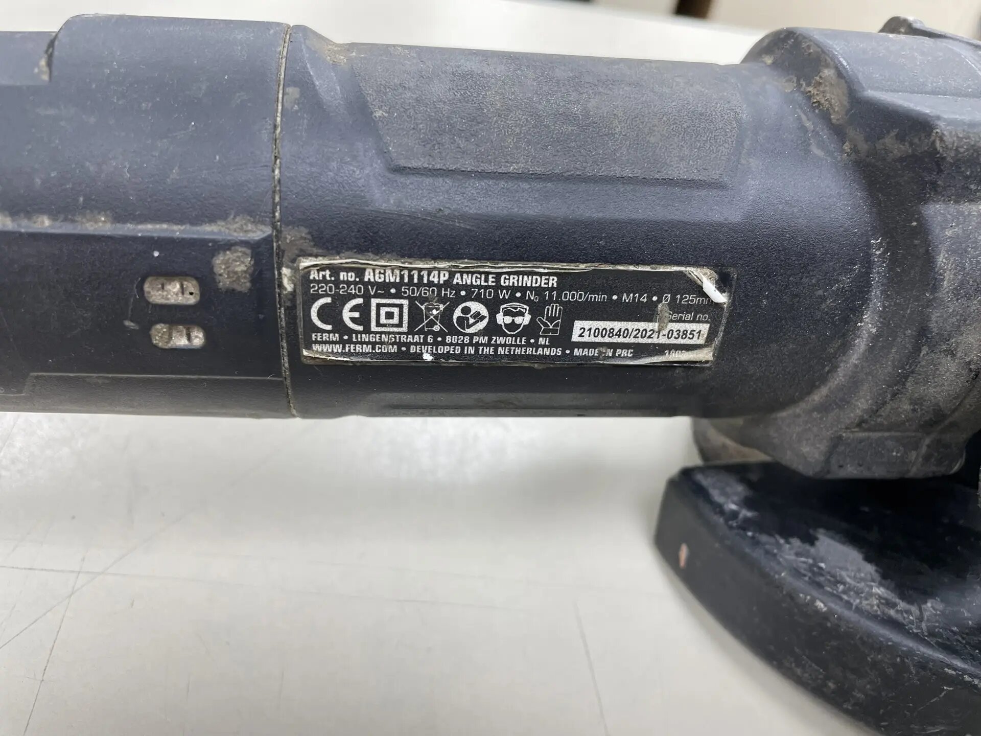 Углошлифмашина УШМ Ferm Agm1114p, 125 мм, 710 Вт, 12000 об. мин,Б/У, Уценка