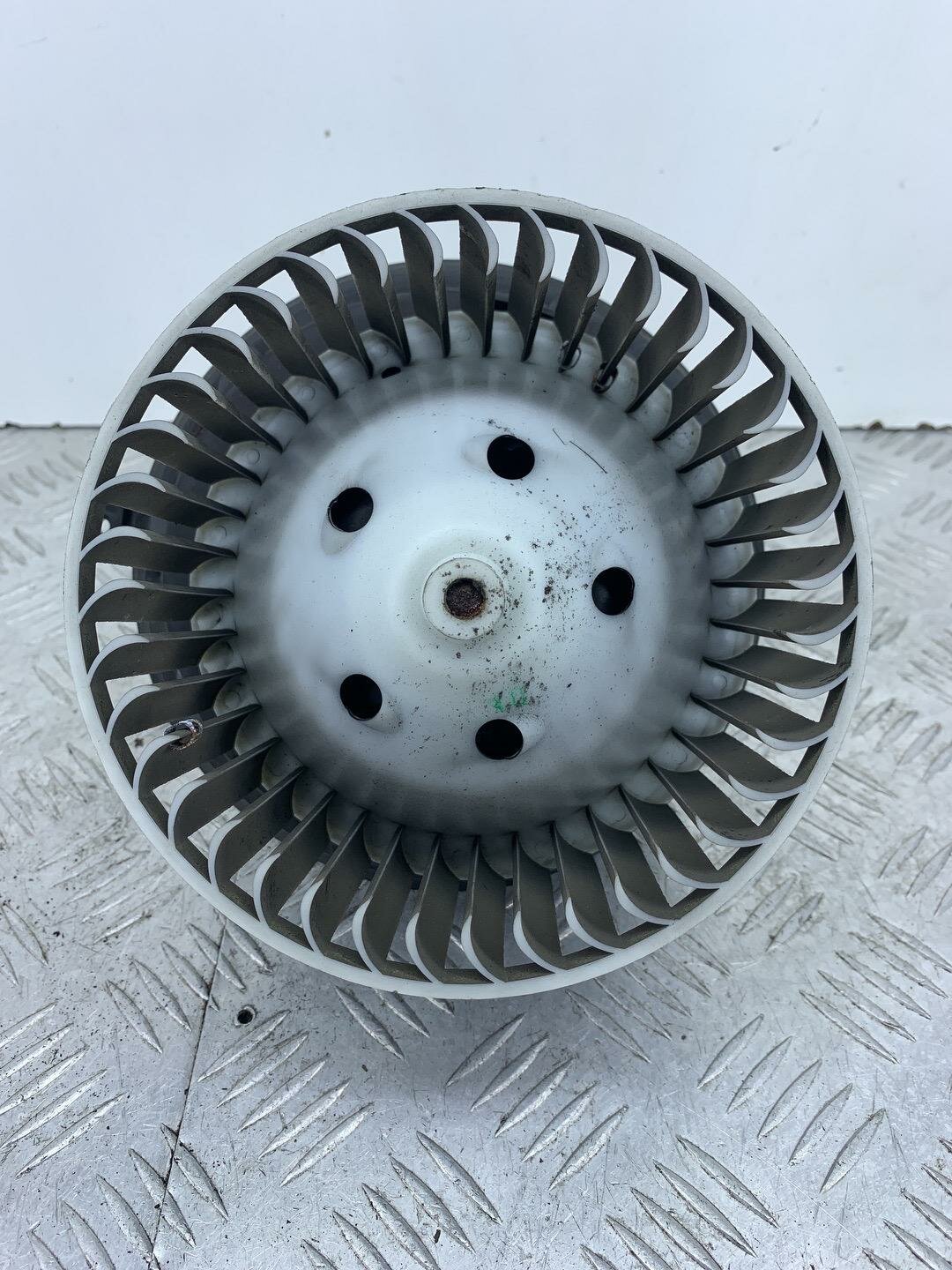 Моторчик печки Renault Laguna 2 рест. 2005 52488121