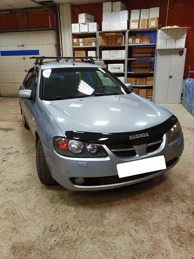 Дефлектор капота NISSAN ALMERA II (2000-2006; кузов N16) /мухобойка на капот Ниссан альмера н16