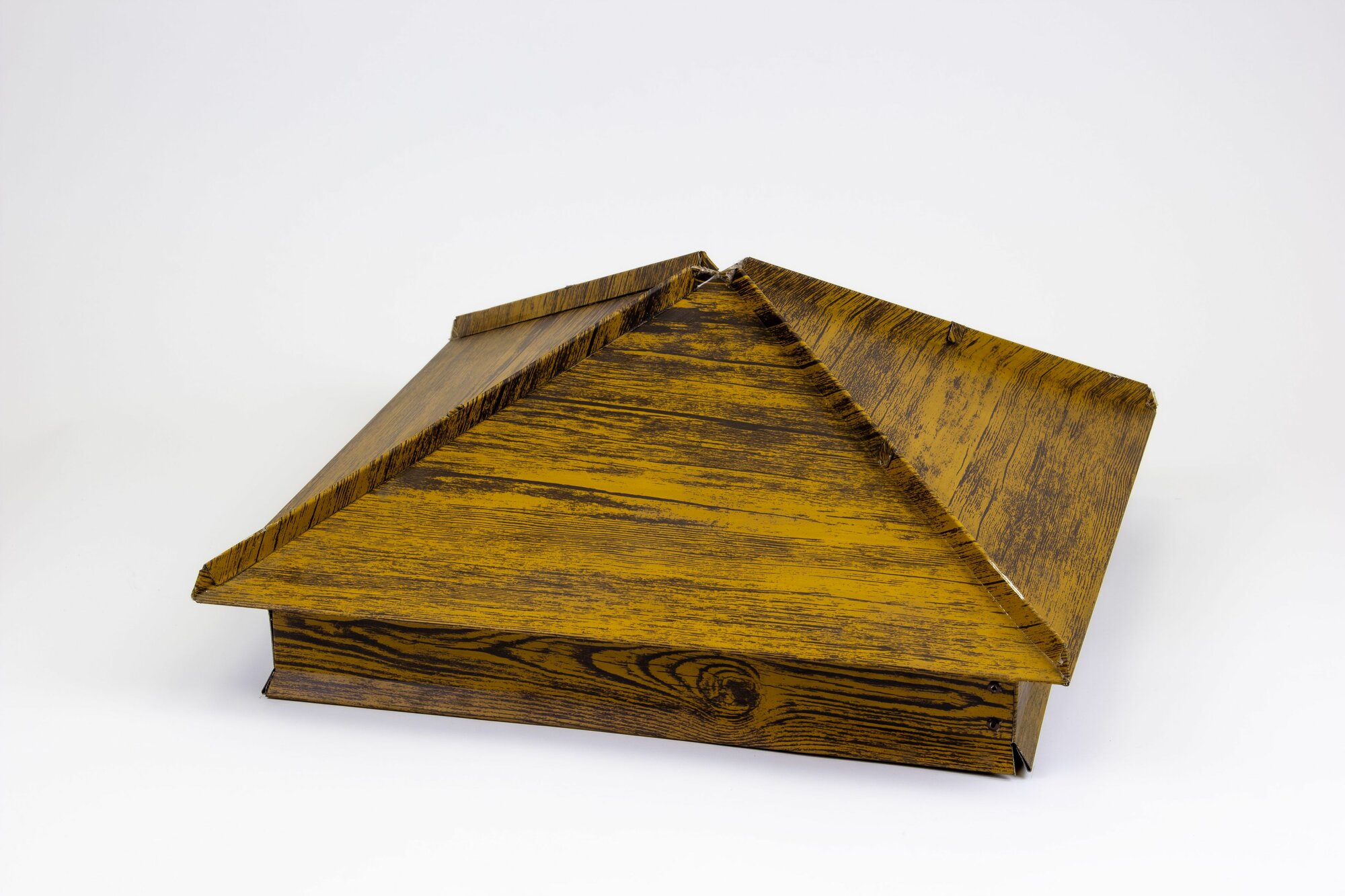 Металлический колпак на столб орех с ребром